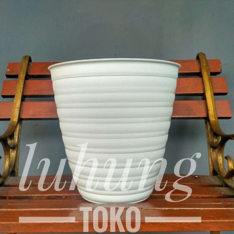 Jual Pot Bunga / Tanaman Cantik TAWON (PIRUS) 24 cm Putih di Seller ...