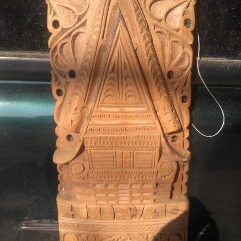 Jual Ukiran rumah adat Batak Samosir asli Danau Toba di Seller Monero ...