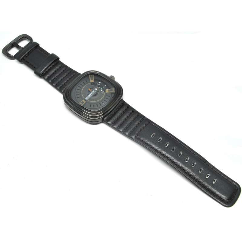Jual Glo - Sevenfriday Three Sided Quartz Watch With Square Large Dial ...