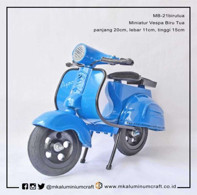 Jual Miniatur Motor Vespa Klasik Warna Biru Tua dari Logam di Seller MK ...