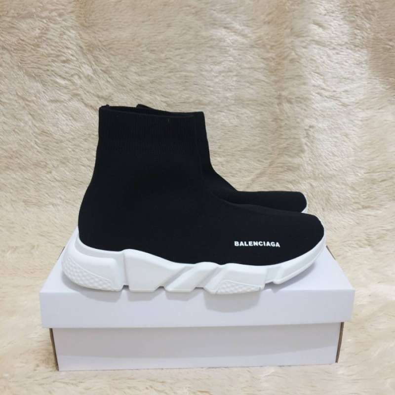 Jual Sepatu Sneakers Balen Top Speed Trainer Black White Di Seller ...