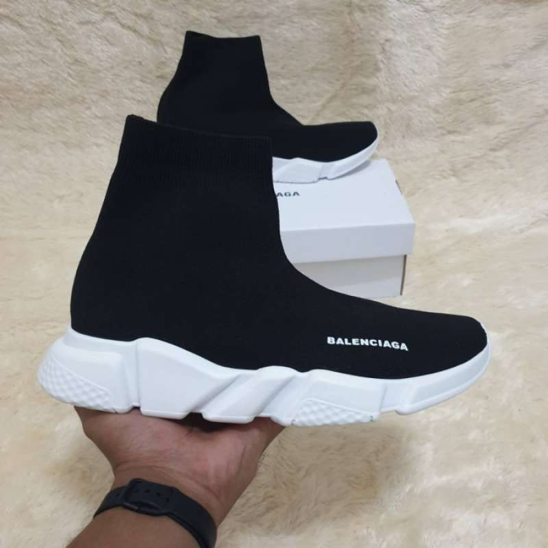 Jual Sepatu Sneakers Balen Top Speed Trainer Black White Di Seller ...