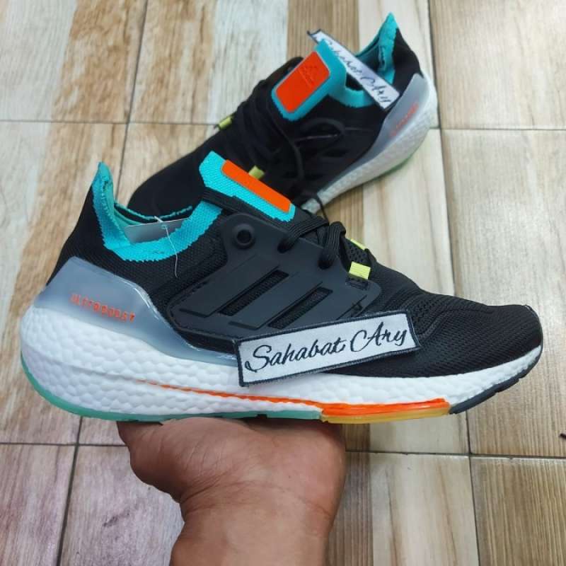 Jual Sepatu Ultra Boost 2022 Black Turbo Mint di Seller Gudang Sepatu ...