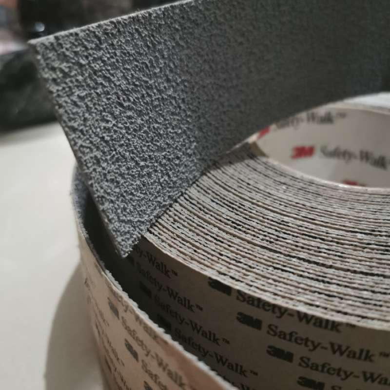 Jual 3m Safety Walk 370 Grey , Anti Slip Lantai Tangga 5cm X 3m Di Seller Irene Utami ...