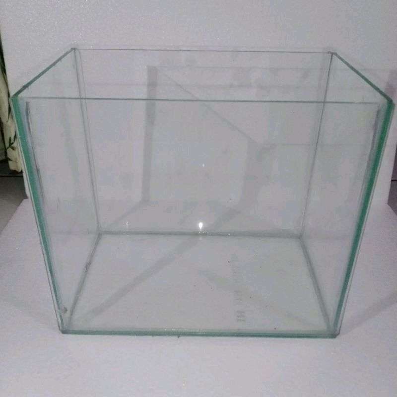Jual Aquarium soliter/soliter guppy cupang 20x12x15 di Seller hijab ...