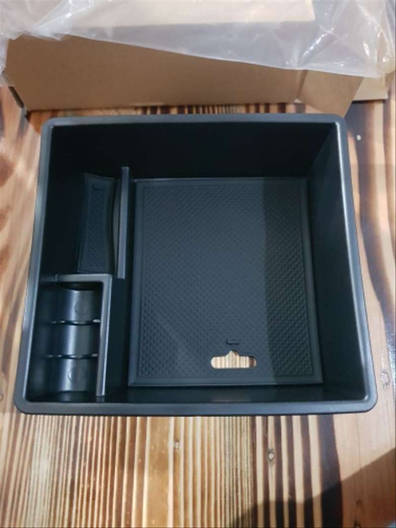 Jual Multi Tray Consule Box/Multitray Center Console box Fortuner Old ...