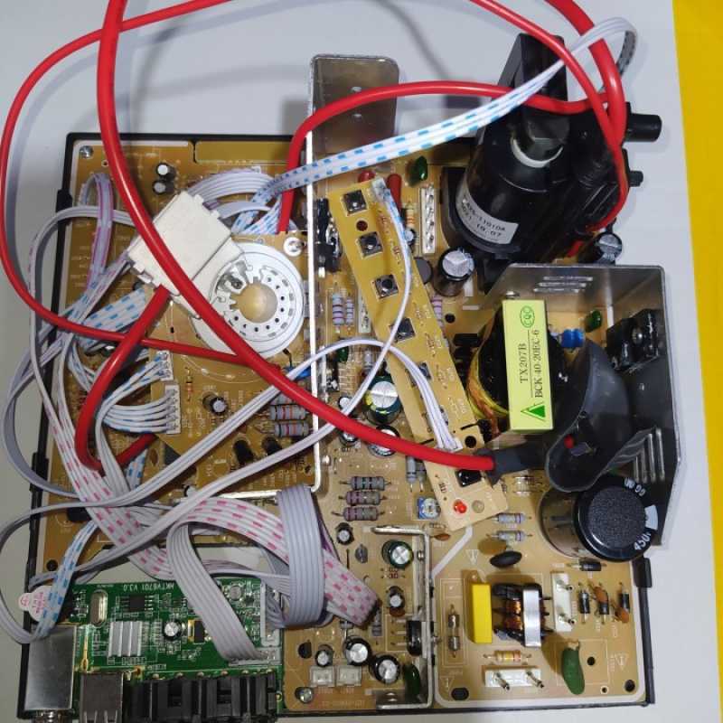 Jual mesin tv DIGITAL 14-21 tabung biasa merek WCOM di Seller NEW ...