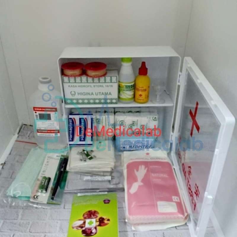 Promo Kotak P3K + Isi / Paket A Kotak P3K / Kotak P3K Di Tempat Kerja Diskon 4% di Seller Fleurr ...