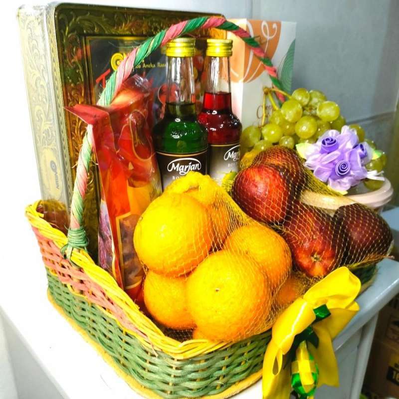 Jual Hampers Parcel Premium Nissin, Kurma, Marjan, Anggur, Jeruk, Apel ...