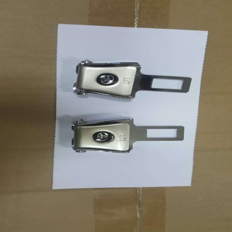 Jual Premium Colokan safety belt seat belt mobil logo toyota rush Murah ...