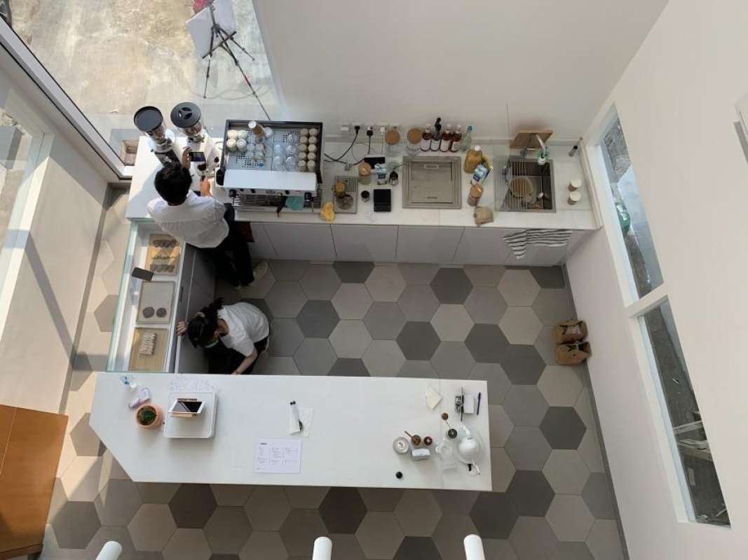 Jual Keramik Lantai Roman Hexagonal Segi Lima 30 Cm Cafe Kamar Mandi ...