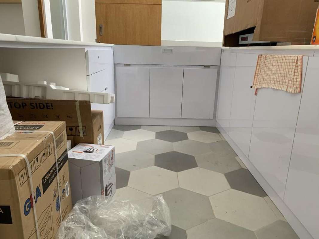 Jual Keramik Lantai Roman Hexagonal Segi Lima 30 Cm Cafe Kamar Mandi ...