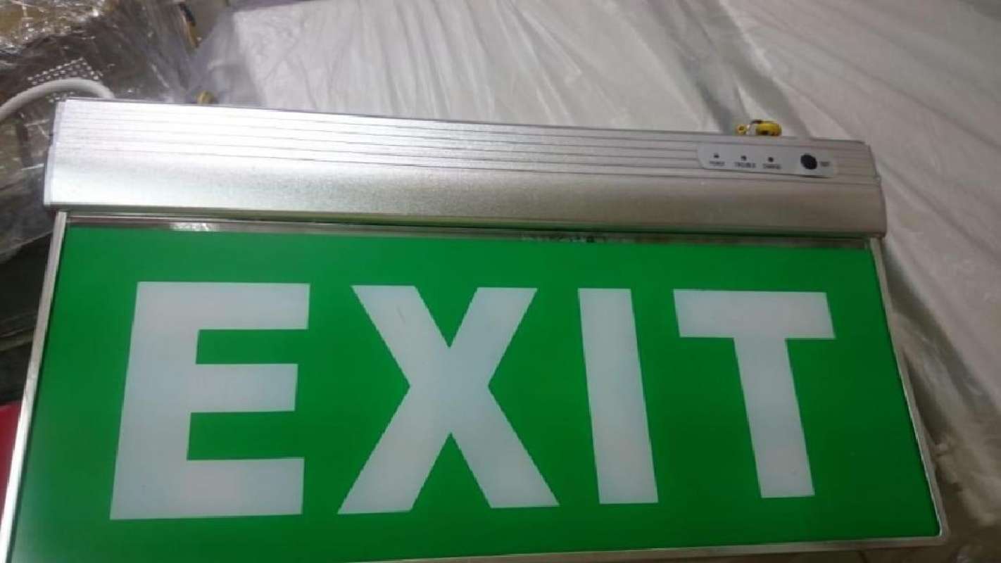 Jual Lampu Exit Hijau Custom Gedung Kantor Rumah Sakit Apartement ...