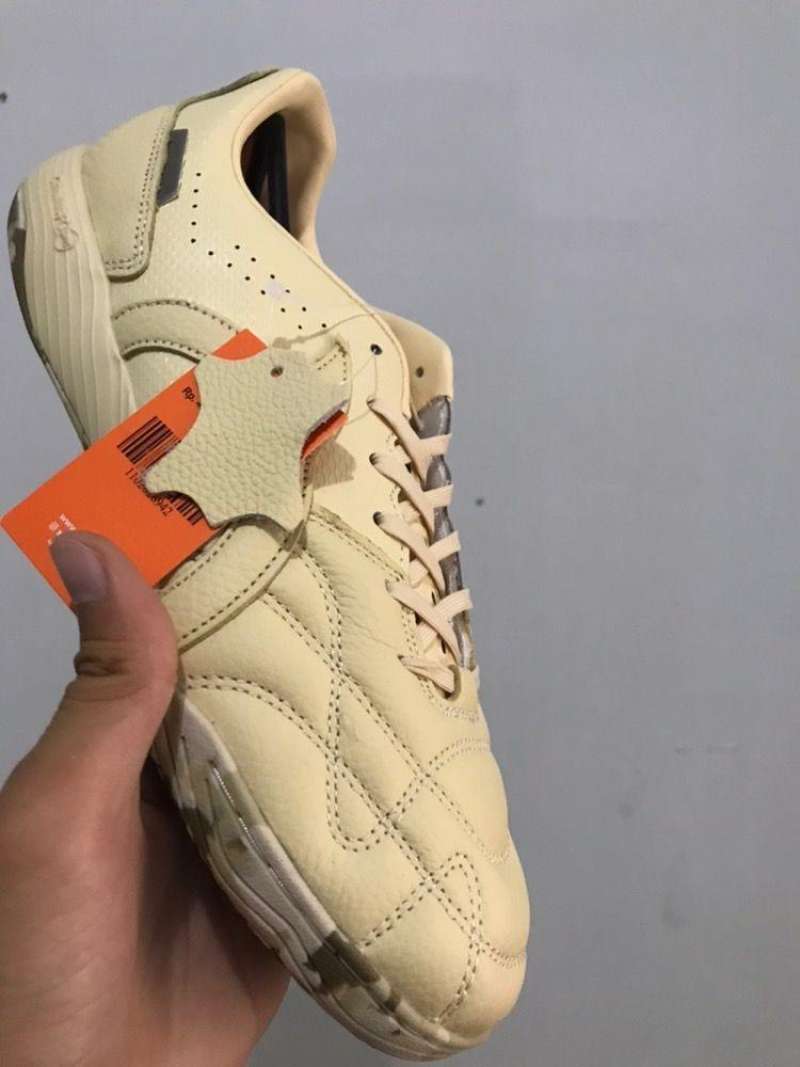 Jual Sepatu Futsal Ortuseight Jogosala Revolt Ortus Original - 40 White ...