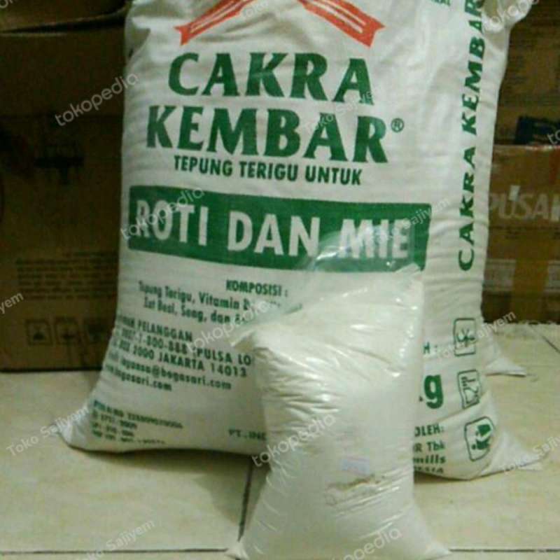 Jual tepung terigu cakra kembar 1kg protein tinggi di Seller TOKO ...