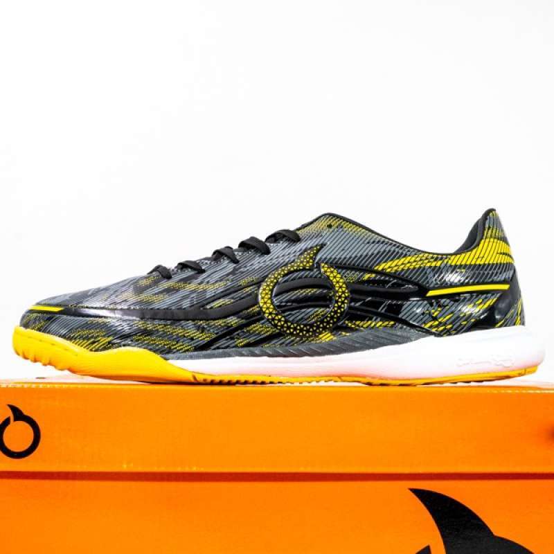 Jual Sepatu Futsal Ortuseight Catalyst Beast IN 11020392 Original BNIB ...
