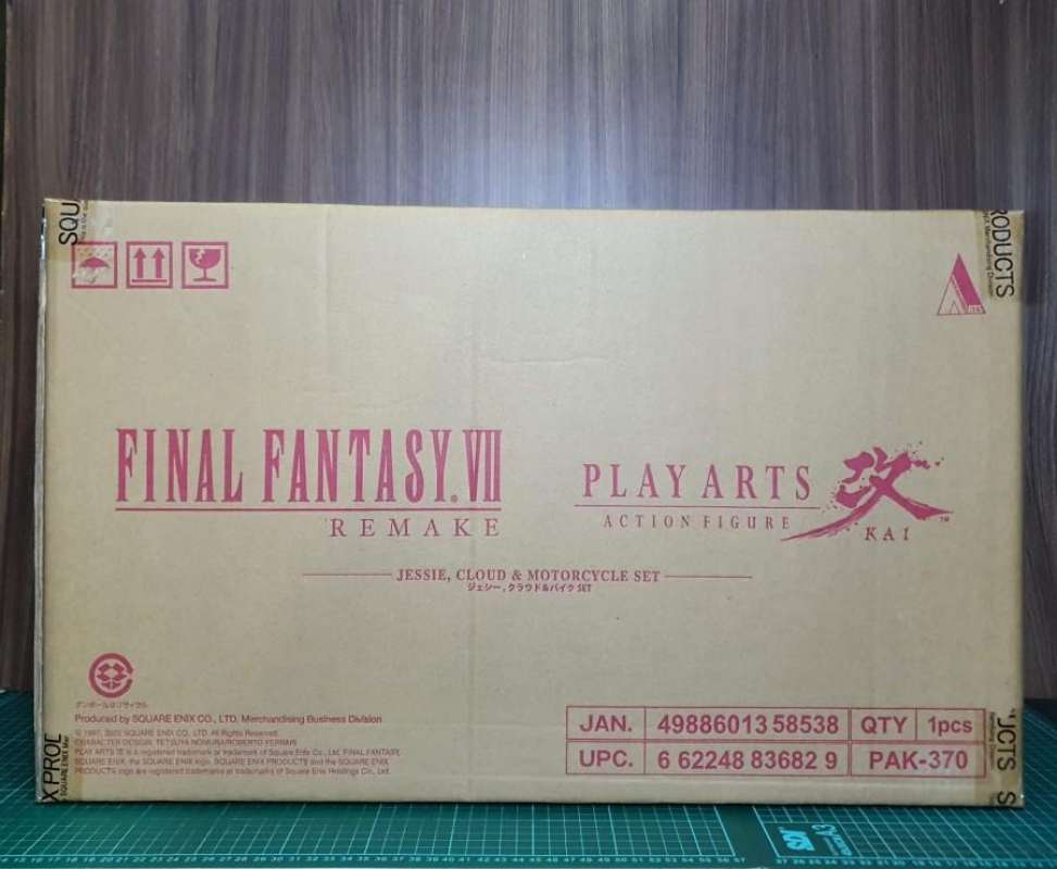 Jual PLAY ARTS KAI JESSIE ClOUD MOTORCYCLE FINAL FANTASY 7 VII REMAKE ...