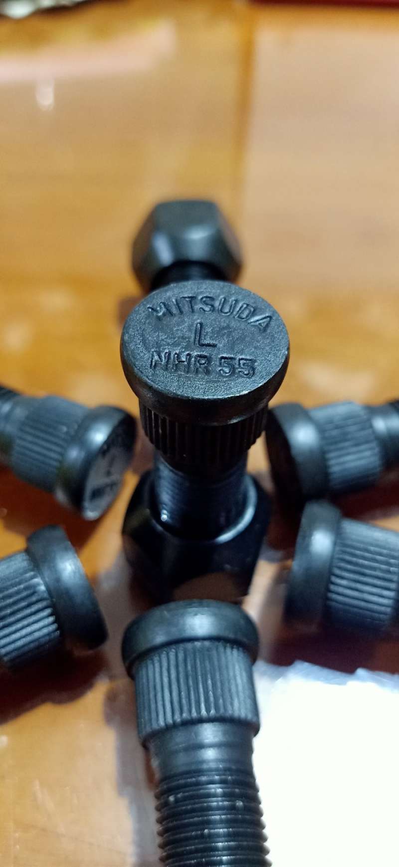 Promo Mitsuda Hub Bolt Assy Baut Roda Depan Kiri Isuzu Elf Nhr55 Engkel ...