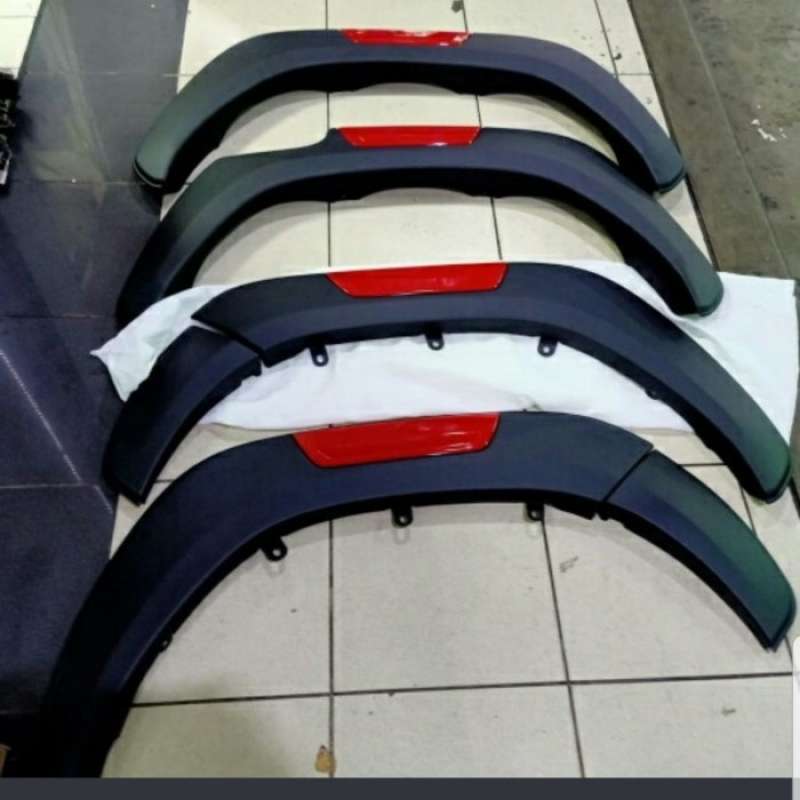 Promo over fender toyota hilux rocco n revo 2020-2021 plastik ABS impor ...