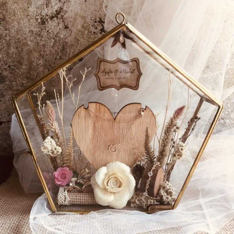 Promo Tempat Perhiasan Terarium - Love Crown (model baru) Inisial ...