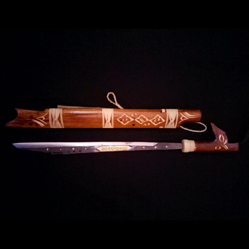 Promo Kalimantan Mandau Dayak Hiasan Dinding Diskon 50% Di Seller ...