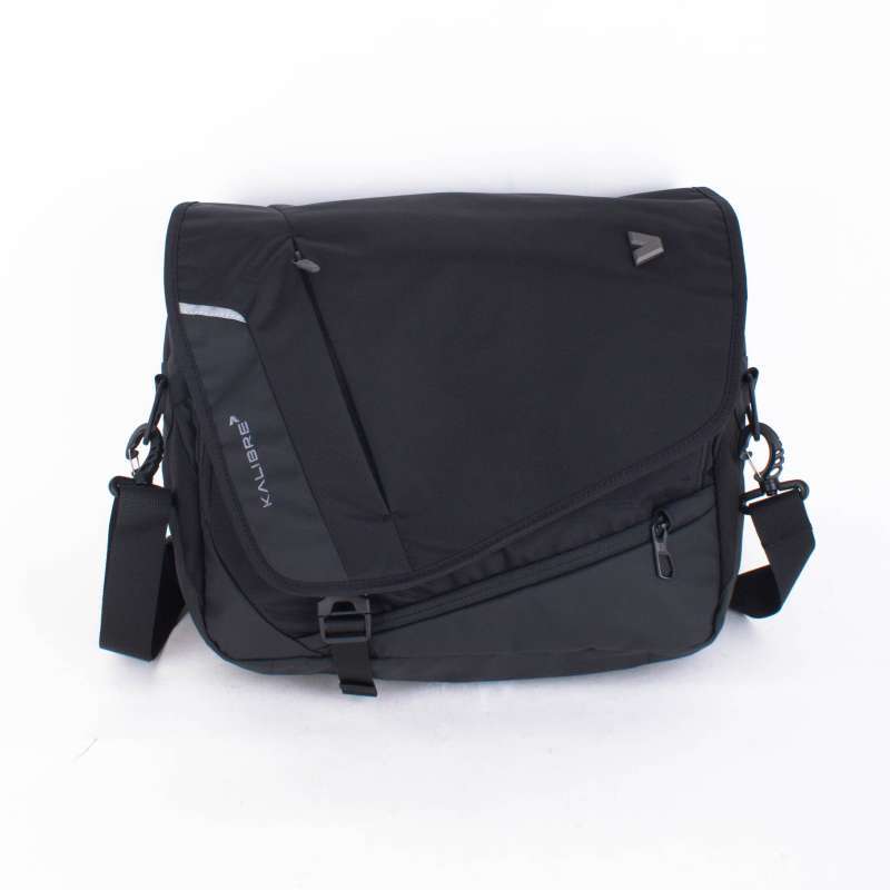Jual Tas Selempang Pria Kalibre Sling Bag Assymetric 921577000 Di ...