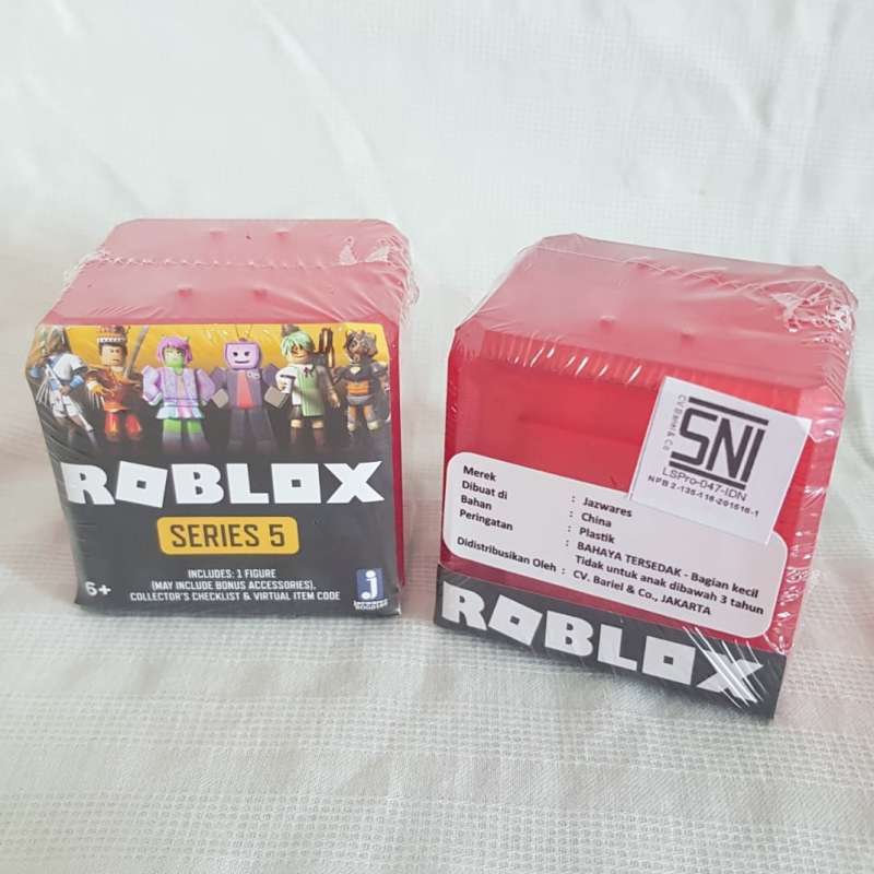 Jual Roblox Figure Series 5 Mystery pack. Red blind box original ...