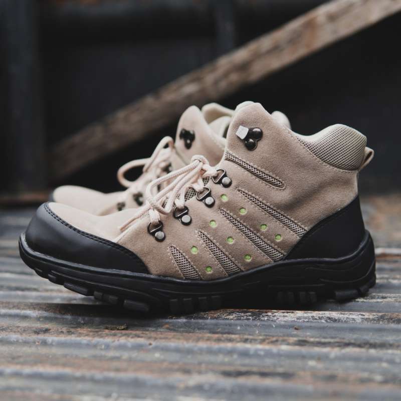 Jual Sepatu Boots Pria Crocodile Macan Outdoor Safety Boots Ujung Besi ...