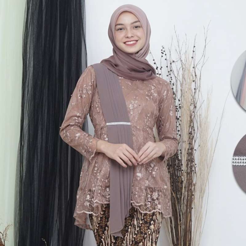 Kebaya Muslim Wisuda