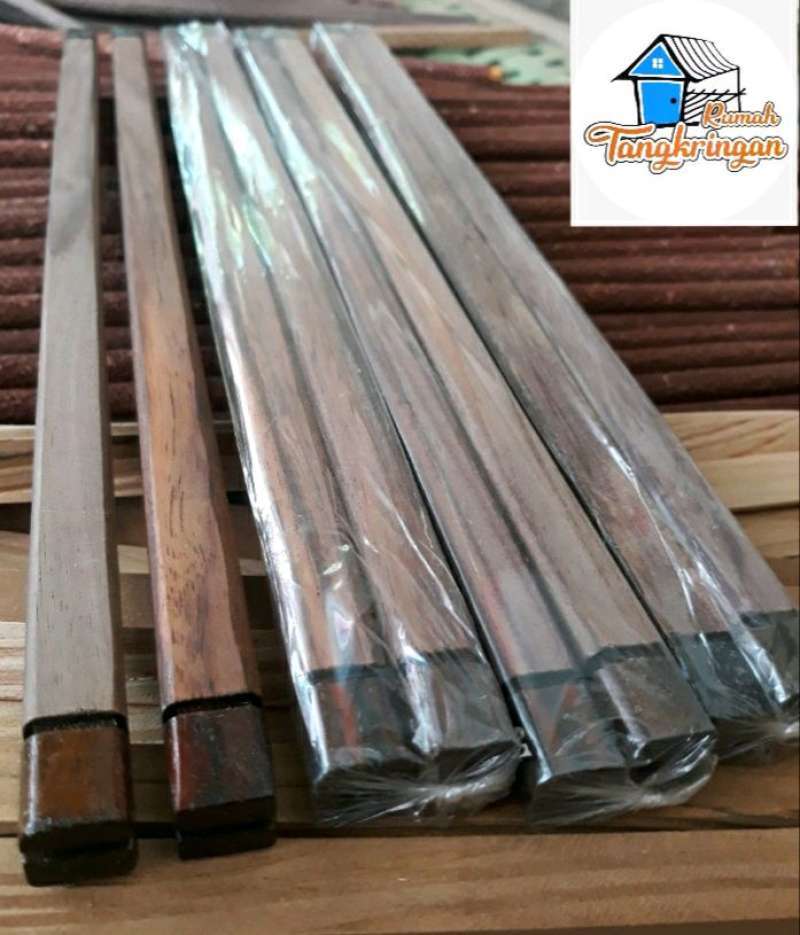 Jual Tangkringan Burung Lovebird Kayu Sono Keling Kotak Dan Bulat Full ...