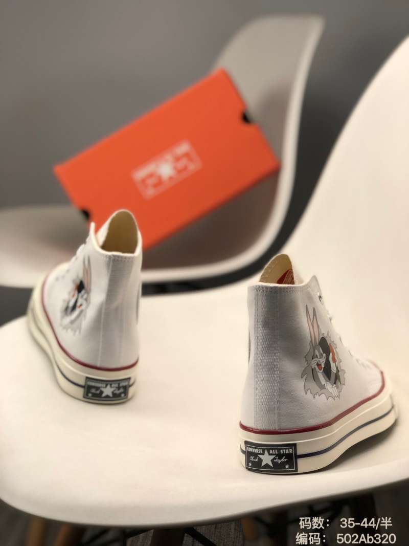 Jual 35-44 Converse Chuck 1970s vulcanized Bugs Bunny full high top ...