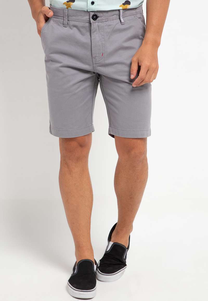 Outfit Celana Pendek Pria, Santai dan Tetap Gaya - Blibli Friends