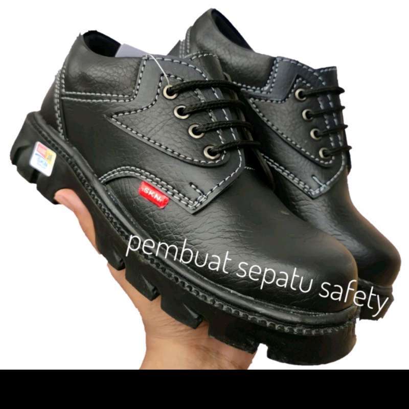 Jual SEPATU SAFETY STANDAR PERUSAHAAN - 38 Hitam di Seller Mamah Novi ...