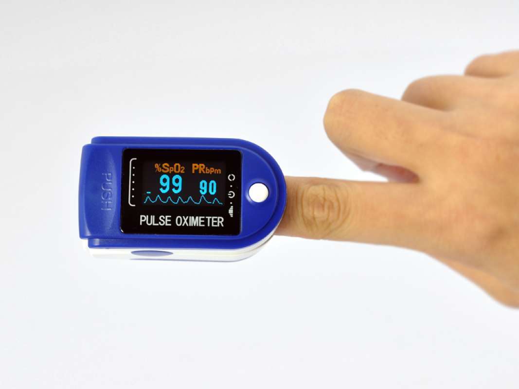 Promo { Bergaransi } Pulse Oximeter Alat Ukur Kadar Oksigen Oxymeter ...