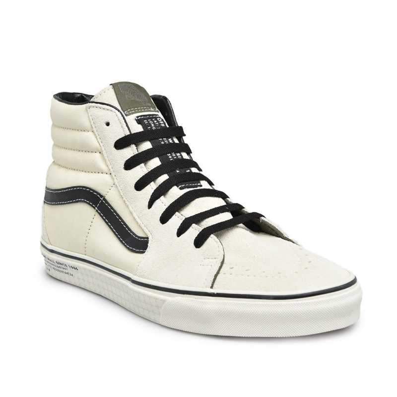 Cara Mengikat Tali Sepatu Vans, Yuk Cek di Sini! - Blibli Friends