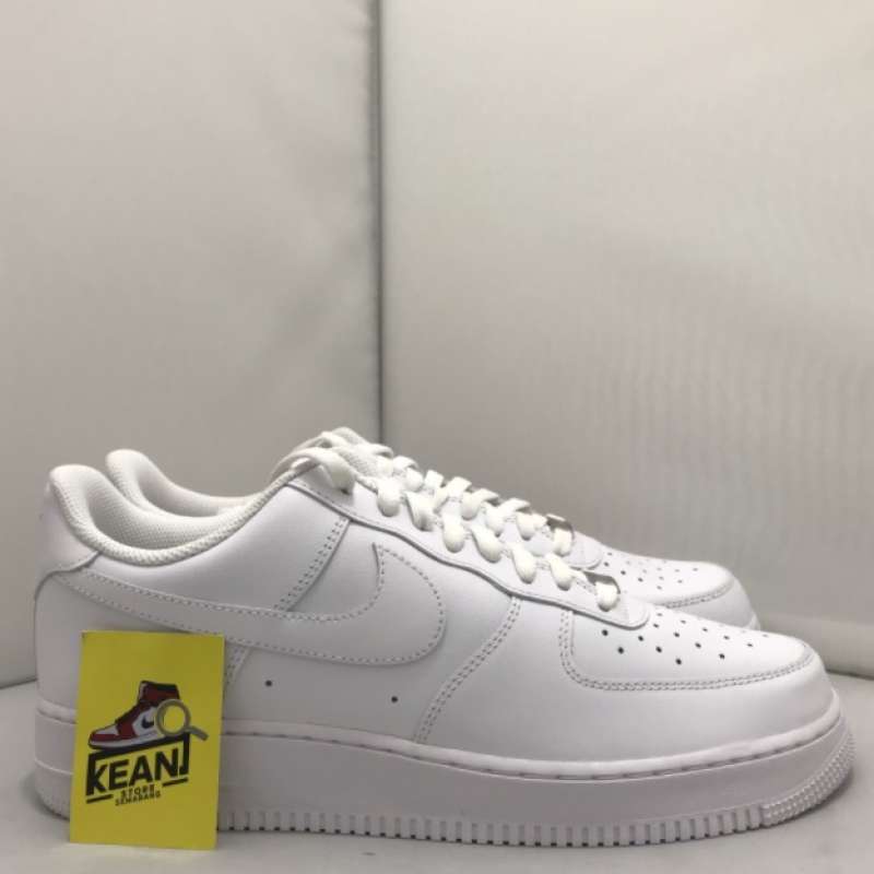 Jual Nike Air Force 1 '07 Triple White 100% Authentic - White 5 di ...