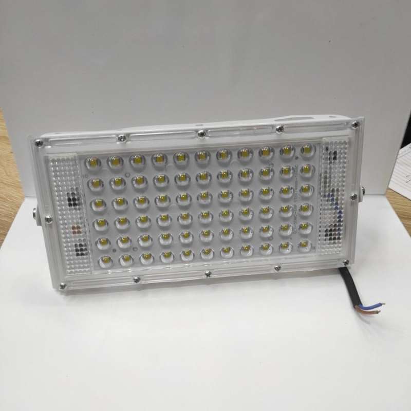 Jual Lampu Sorot Led 50 Watt / 50 W / Lampu Sorot Model Slim di Seller ...