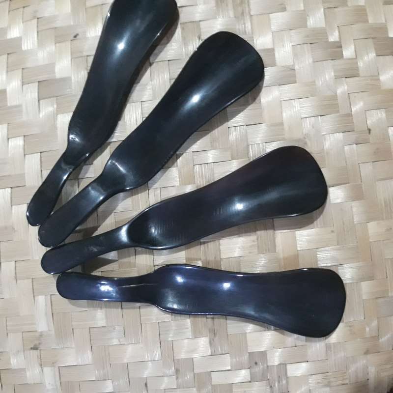 Jual Sendok Sepatu shoe horn alat bantu memakai sepatu sambil duduk ...