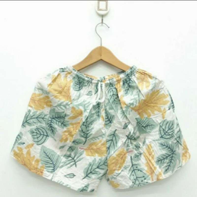 Promo Hotpants Motif Daun Kain Rayon - Celana Hotpants Model Desain ...