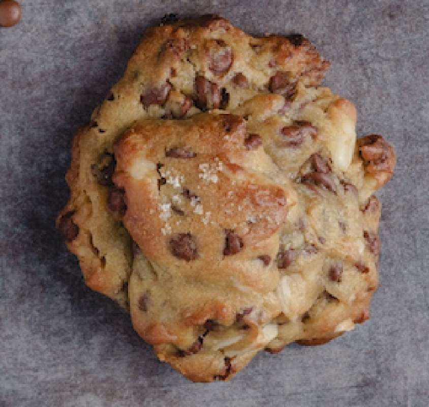 Jual Classic Dark Soft Cookie with Belgian Dark Choco Chips di Seller ...