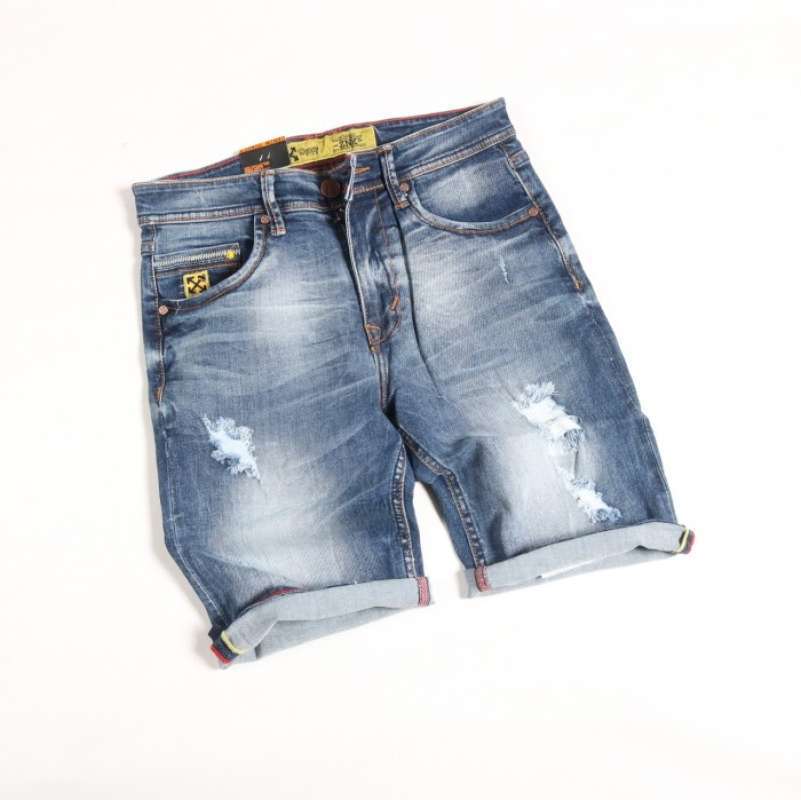 Outfit Celana Pendek Pria, Santai dan Tetap Gaya - Blibli Friends