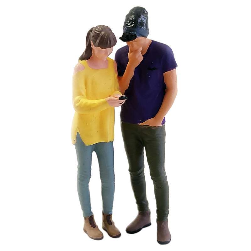 Jual 1:64 Scale Hand Painted Miniature Model Couple Figures Park ...
