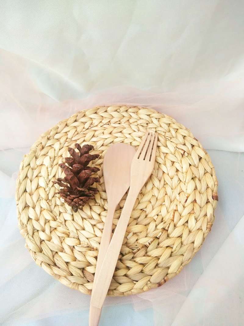 Jual Alas Piring//placemate Anyaman//set Alas Piring Dan Garpu Sendok ...