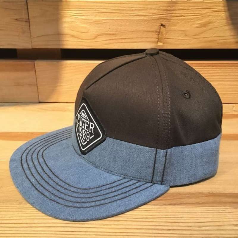 Jual Topi Eiger Pain It Light 1989 Original - M Di Seller Arsha ...