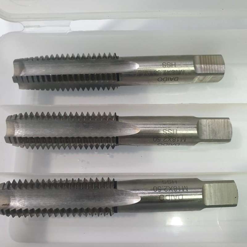 Jual Hand Tap M18 X 2.5 Daido Mata Tap M18x2.5 Isi 3 Pcs Hand Tap M18 Di Seller Agung Teknik ...