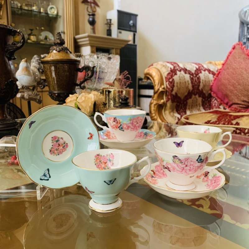 Jual Tea set / Royal Albert / Miranda kerr / 4 cangkir / 4 saucer ...