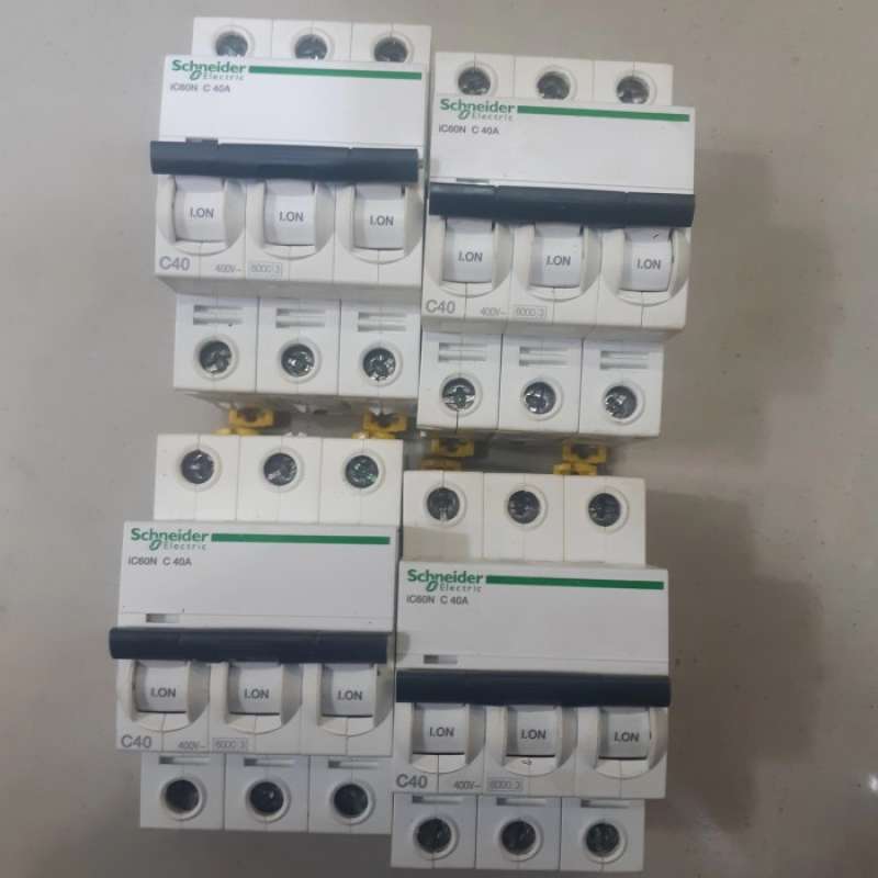 Promo mcb 3p 40a schneider 3phase 40a ic60n 6ka 40a Diskon 3% di Seller ...