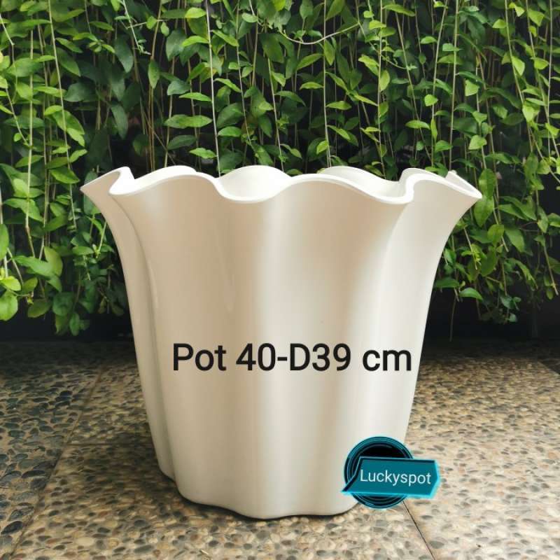 Jual Gratis Ongkir Standing Planter / Tatakan Tanaman Kayu / Alas Pot ...