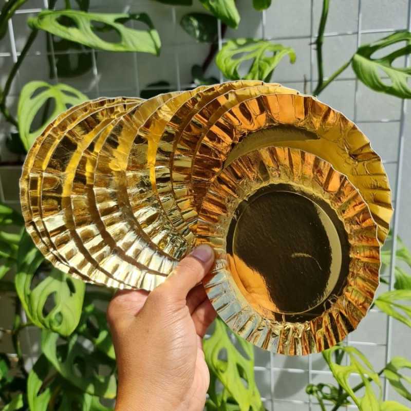 Jual Piring Kue/ Piring Kertas Gold/ Paper Plate isi 10 di Seller ...