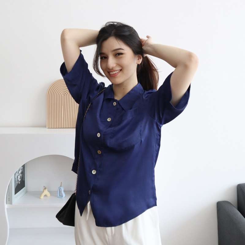 25 Rekomendasi Atasan Satin Murah yang Wajib Kamu Punya - Blibli Friends